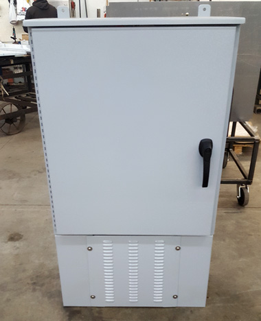 Differences Between a NEMA and UL Type 4 Enclosure | West Tool Enclosures